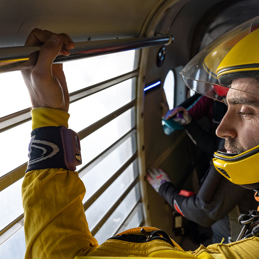 G4 Skydiving Helmet by Cookie Composites - Skydiving Gear – Skydiving ...